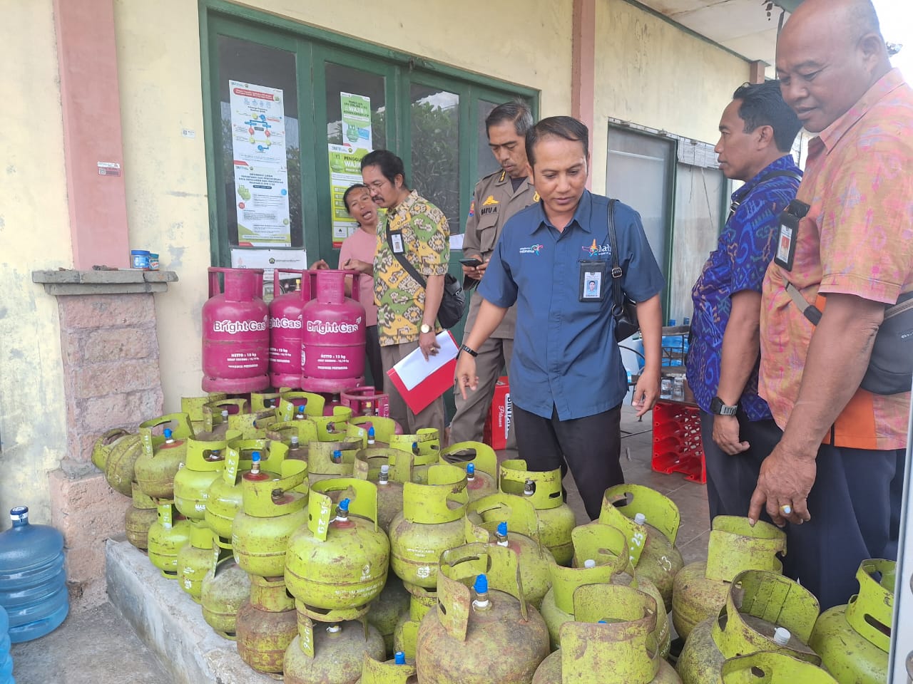 Sidak LPG 3 Kg, SPBE Putra Bali Dwipa Abaikan SOP Keselamatan Konsumen ...